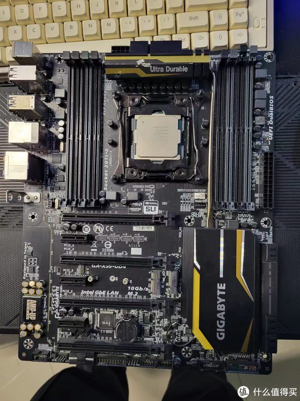 2023年了还在买X99？技嘉X99 UD4手发测试 实在不想买寨板了！怒买真X99！5820K超频__财经头条