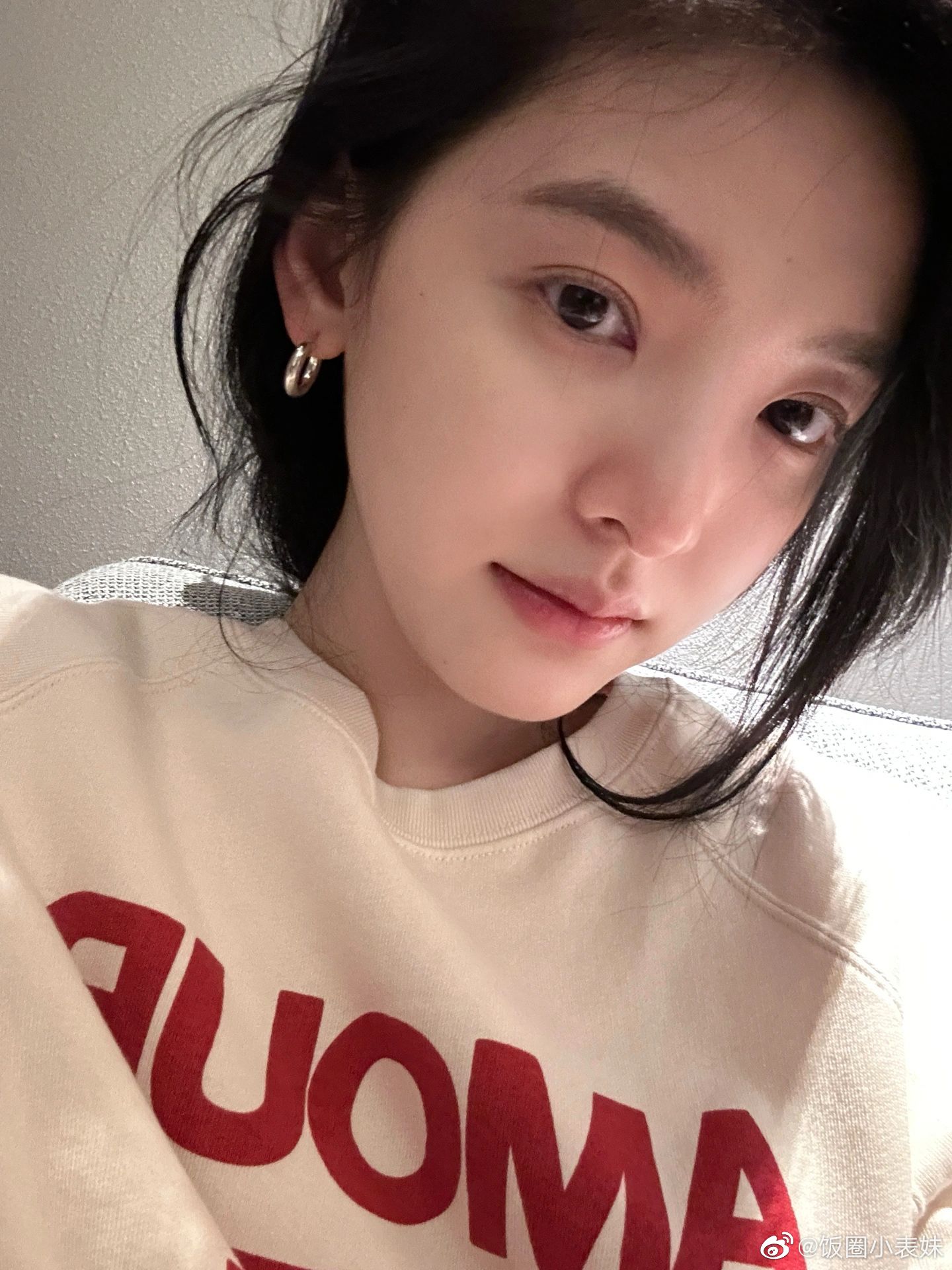 章若楠经常这样素颜出镜欸，我要长这个样子我也不化妆都敢po照片|章若楠|素颜_新浪新闻