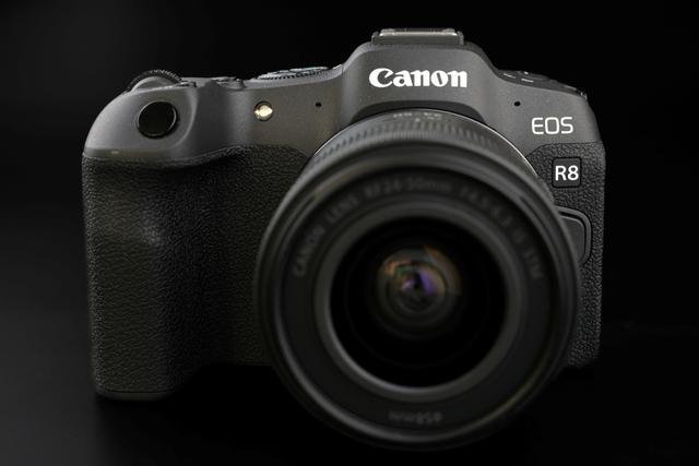 专业高画质 超轻万元全画幅专微EOS R8评测