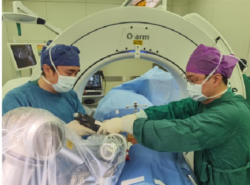 “透视眼”+“稳定手”，机器人助力骨肿瘤手术迈入亚毫米误差时代