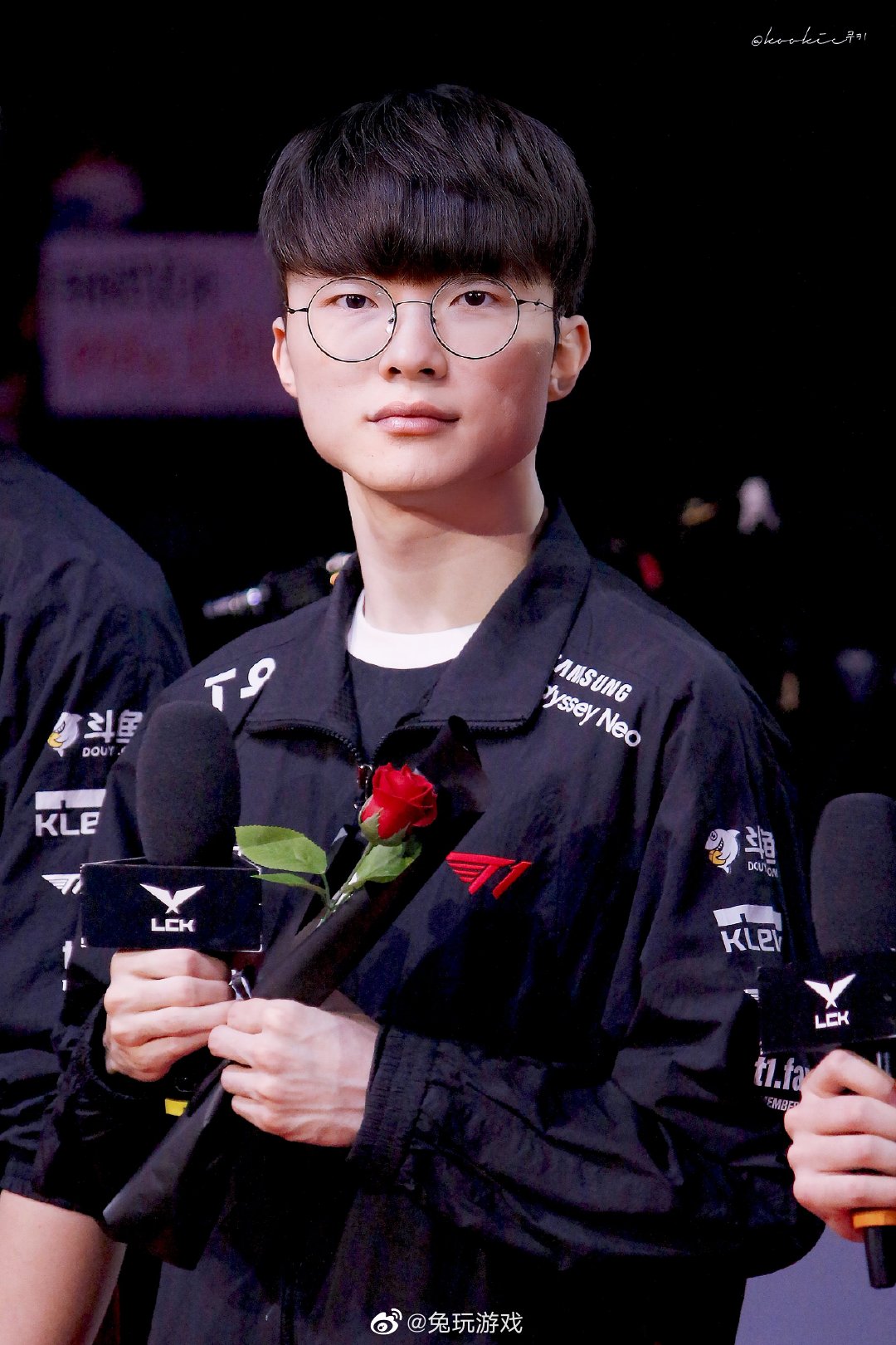 十周年快乐~！ 提到Faker选手你会想到？|Faker|春季赛_新浪新闻