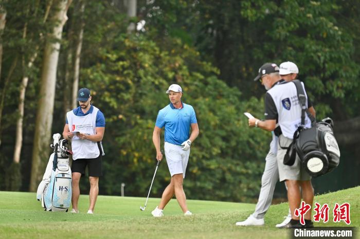 香港国际都会高尔夫球锦标赛开赛__财经头条