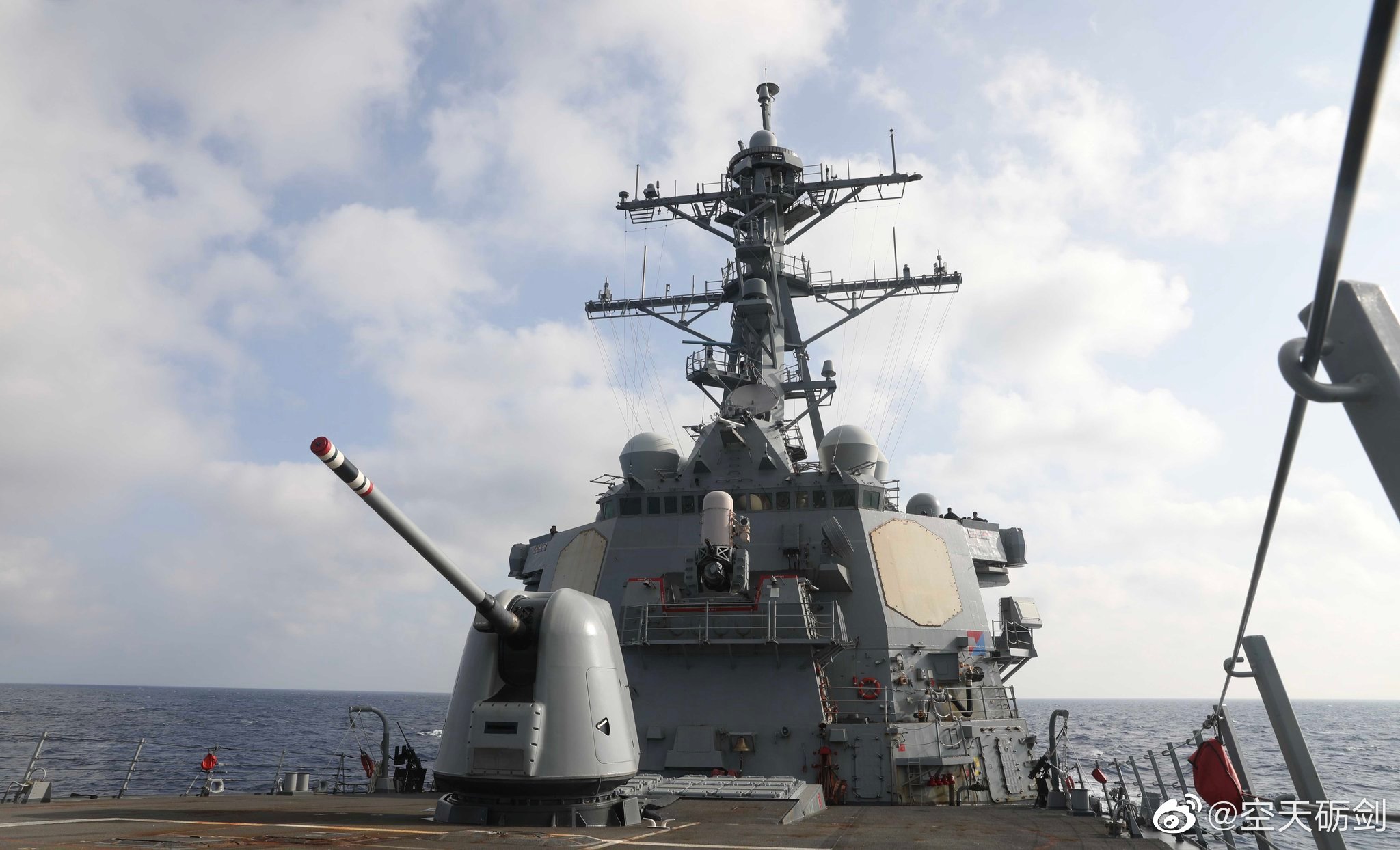 今天，美国海军“米利厄斯”号（DDG-69）导弹驱逐舰再次闯入我国……