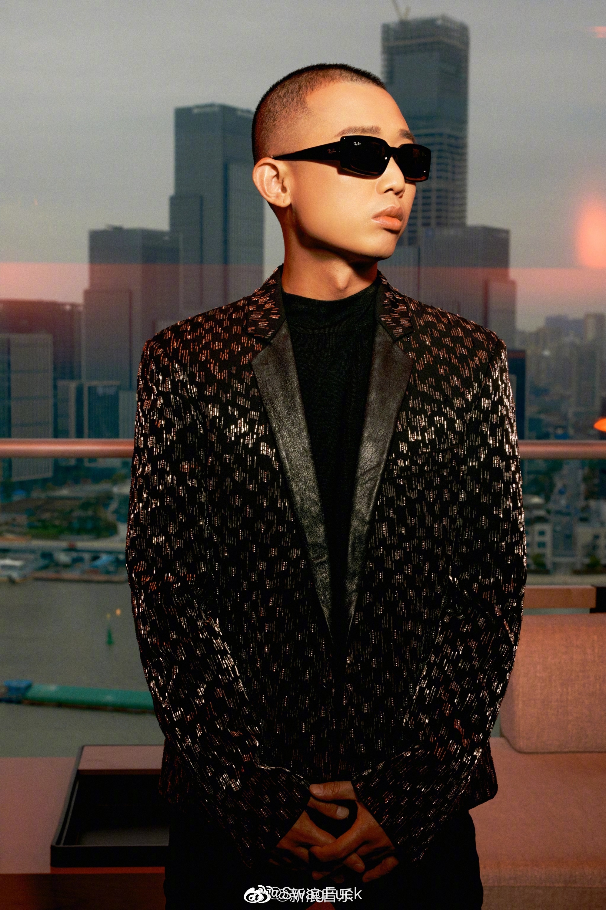 GAI微博之夜造型出炉🔥这个鲤鱼跃龙门项链太狂了！|跃龙门|鲤鱼|项链_新浪新闻