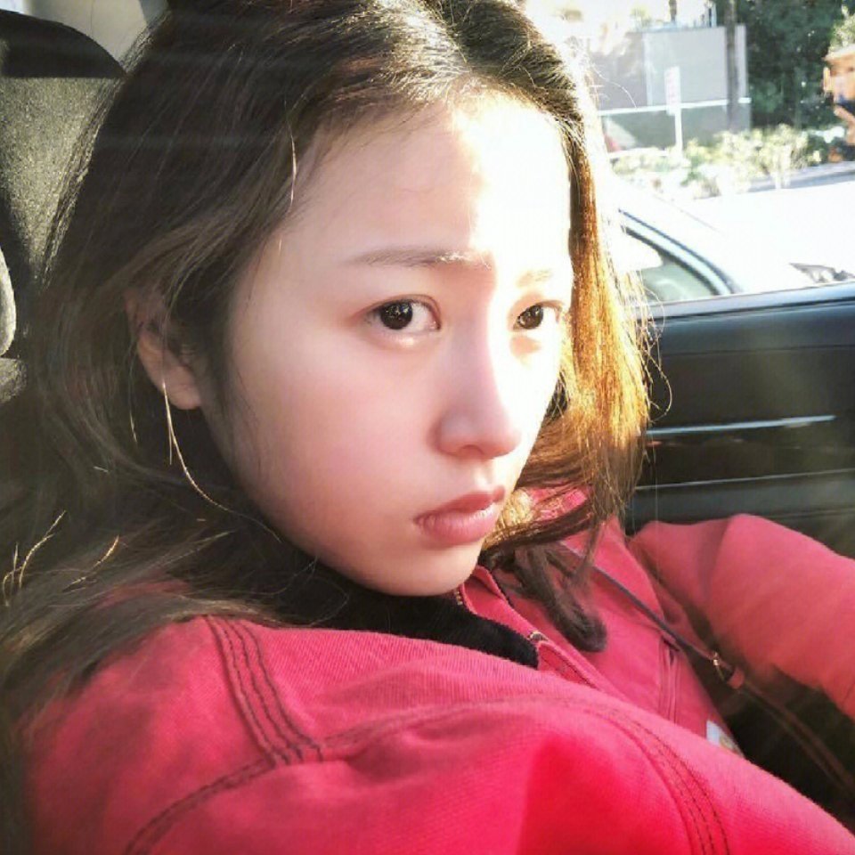 最新分享，周雨彤早期照片|周雨彤|照片_新浪新闻