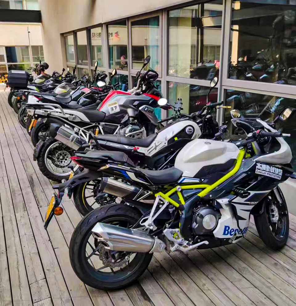 意大利摩托车公司居然卖枪！还被中国企业收购了？丨轻武专栏