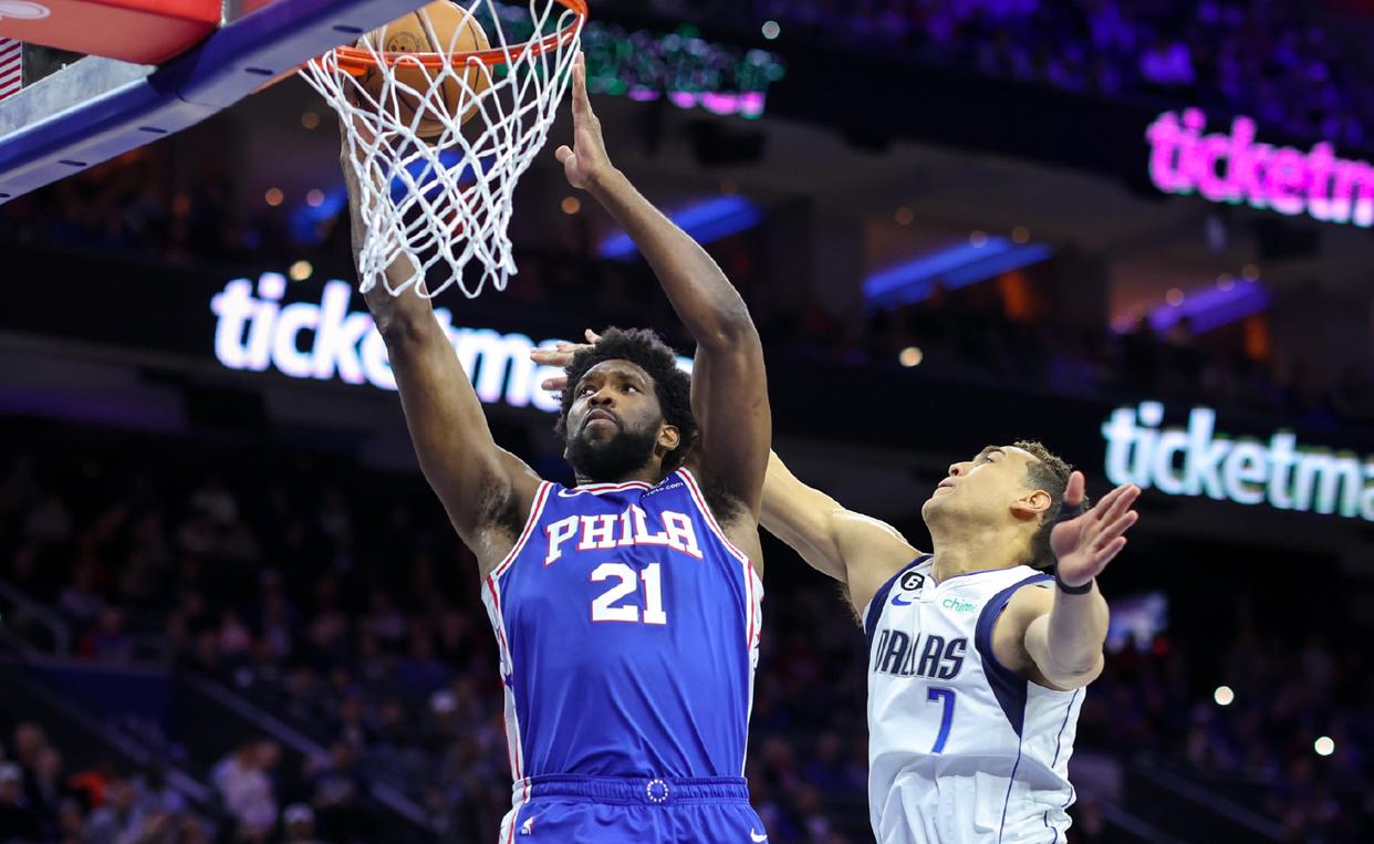 17记三分，76人连败终结！哈登复出惊艳，独行侠命悬一线