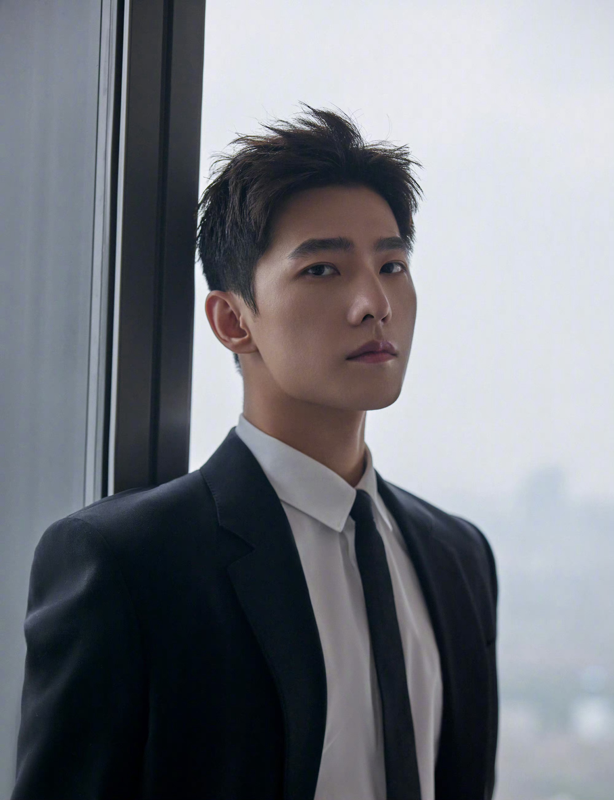 杨洋、童瑶、张新成、李一桐、杨超越等演员亮相电视剧品质盛典|张新成|李一桐|童瑶_新浪新闻