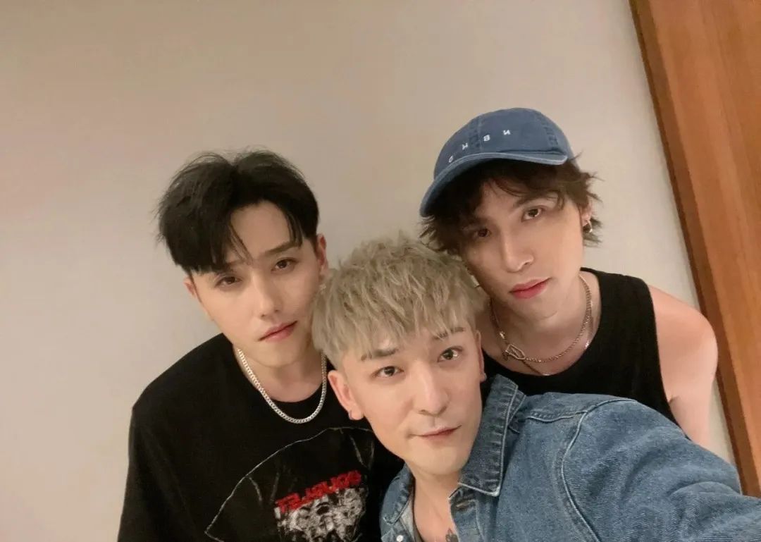 MIC男团专辑开售Bug频出，太合音乐艺人经纪账靠什么翻盘_手机新浪网