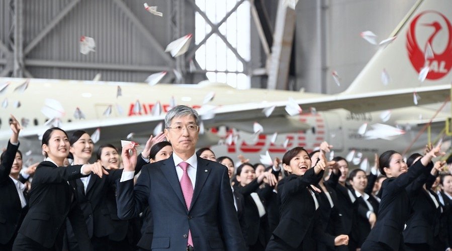 昨天观摩了一场日本大企业的新社员入职仪式……|日本|入职_新浪新闻