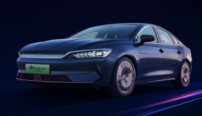 比亚迪秦PLUS EV 2023冠军版车型上市：续航最高610km__财经头条