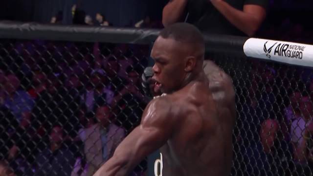 阿迪萨亚重夺UFC中量级冠军_新浪新闻