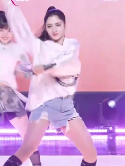 来看kpop印度成员ARIA直拍……|印度_新浪新闻