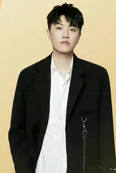 Alan和拖米直播间聊天说到中单和射手是最便宜且最不缺的！|KPL_新浪新闻