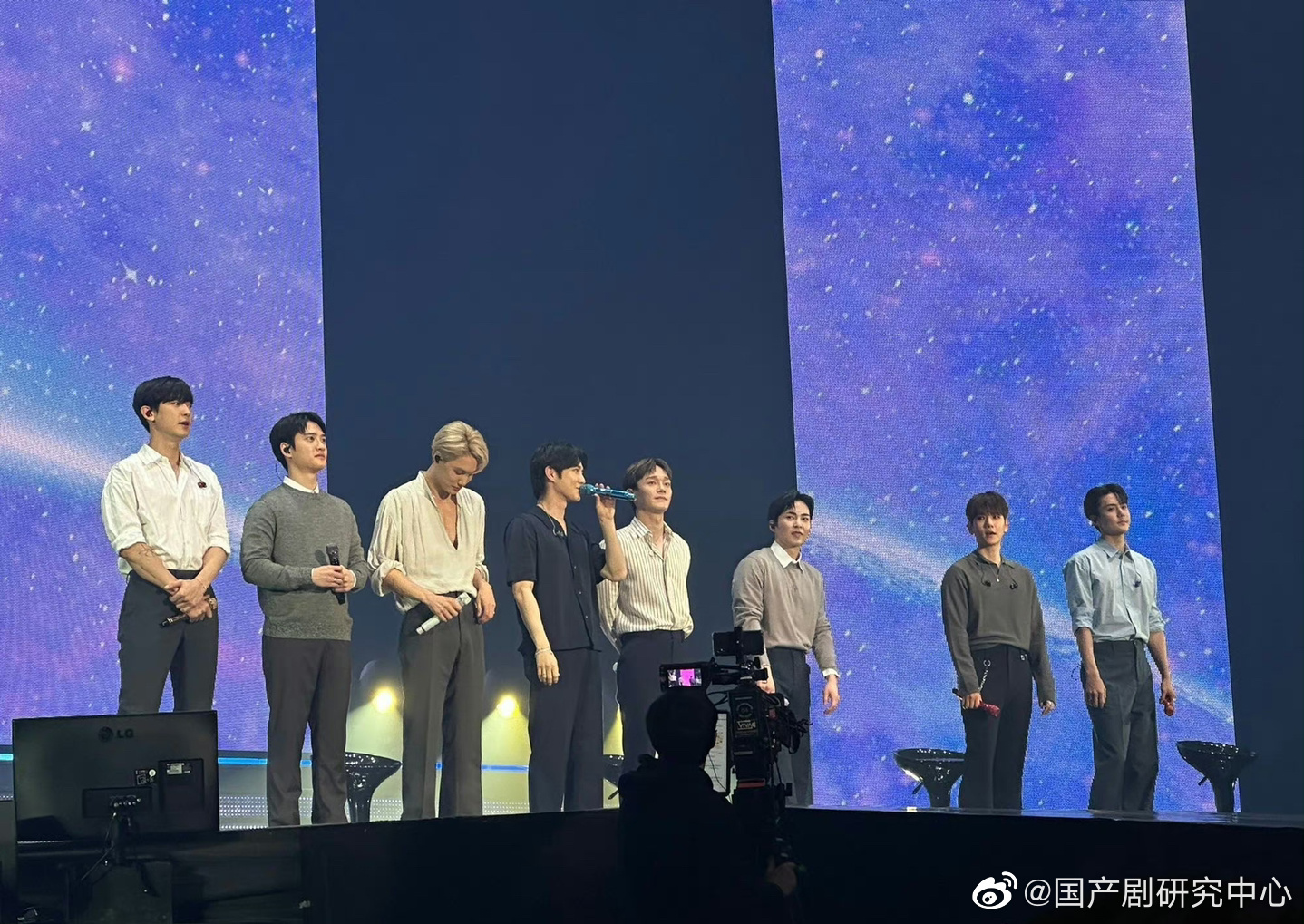 exo出道十一周年聚餐合照🈶️，是谁的青春在躁动啊……|躁动|花路|青春_新浪新闻