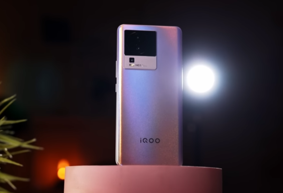 iQOO不甘示弱，90万跑分+120W+E5屏+OIS防抖，跌至1669元很诚恳__财经头条