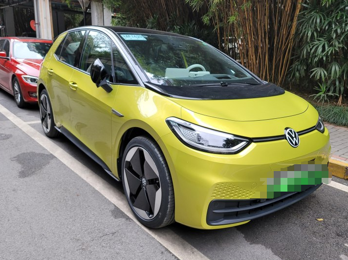 空间超大，底盘超稳，更有“十佳”动力，id3怎么瞅都喜欢-新浪汽车