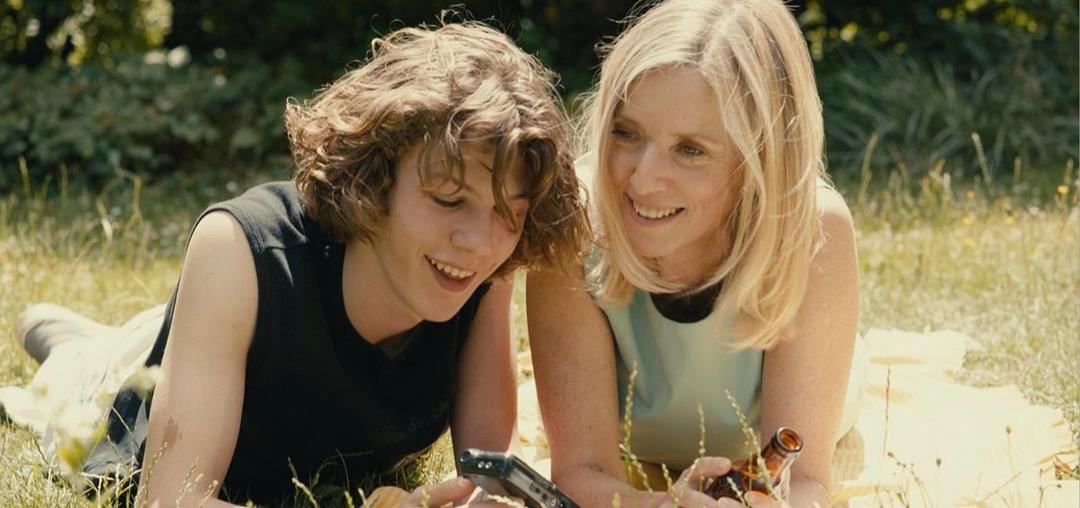 凯瑟琳·布雷亚导演新片《去年夏天》|凯瑟琳·布雷亚|去年夏天_新浪新闻