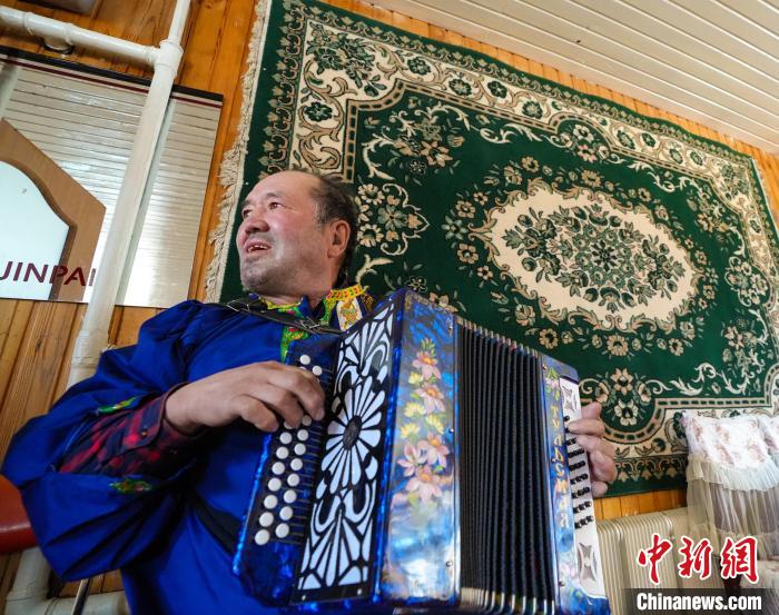 俄罗斯族欢度巴斯克节