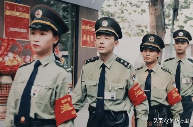 八九十年代的纪实性刑侦剧，2005年之后，为何不能再拍摄？|121大案_新浪新闻