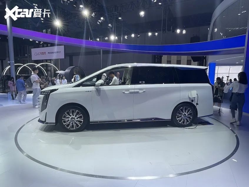 旗舰MPV 传祺E9预售33-39万元__财经头条