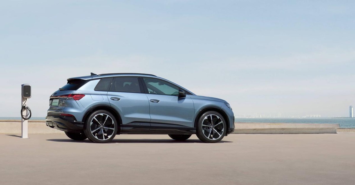 奥迪Q4 e-tron驾控顺滑随心，稳健拉满！-新浪汽车