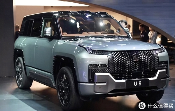 备受关注的比亚迪仰望U8、U9-新浪汽车