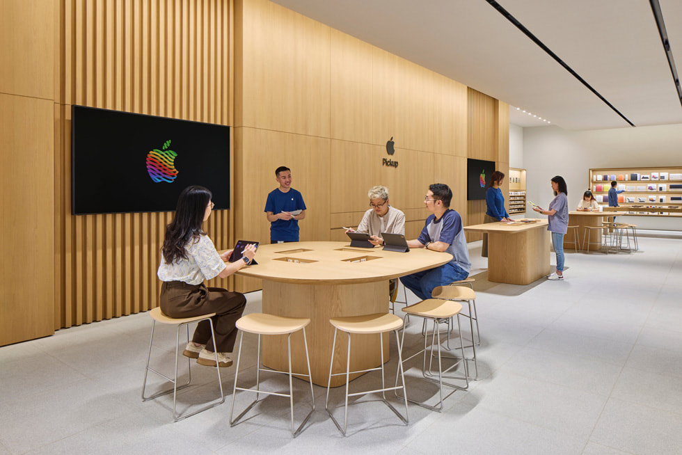 苹果展示 Apple Store 深圳万象城零售店：花岗岩地面、木饰墙面__财经头条