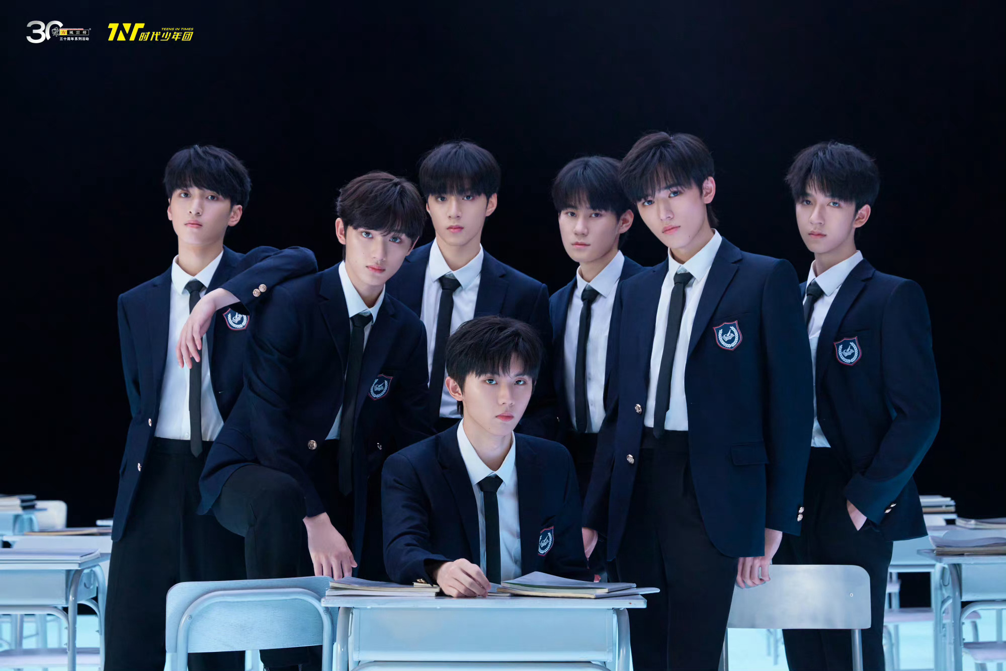 时代少年团全员校服造型预告照释出～领带 制服的搭配……|时代少年团|演唱会_新浪新闻