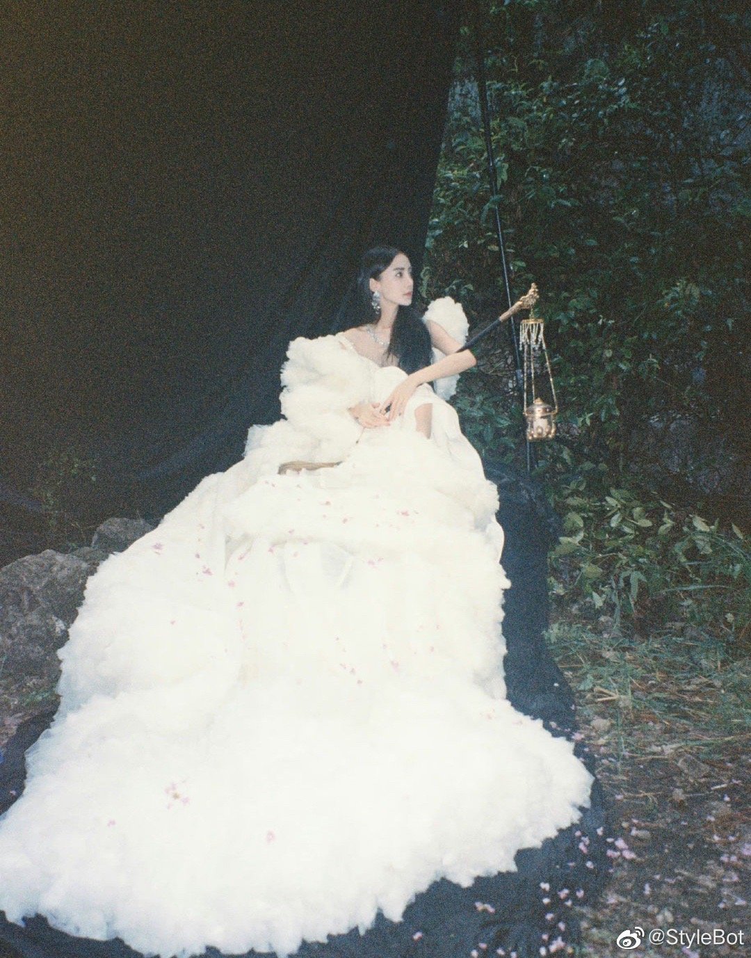 Angelababy * 杂志花絮库存|杂志|库存|花絮_新浪新闻