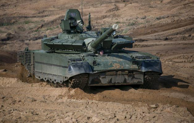 乌官员刚叫嚣摧毁顿巴斯，T80就被俄军击毁，英国忙送贫铀弹助战__财经头条