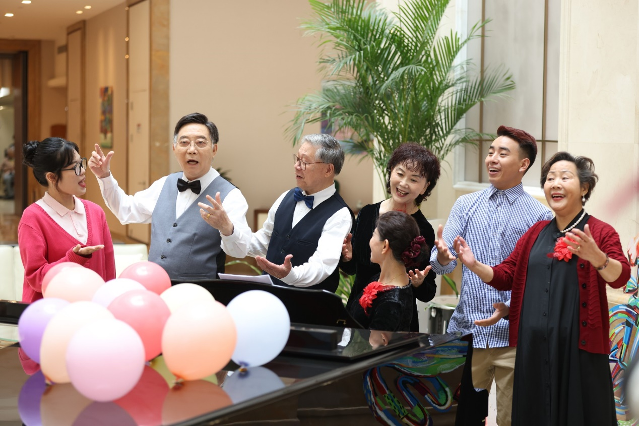 年輕的朋友泰康再相會：走出40年，歸來依然是少年！ - 新浪香港