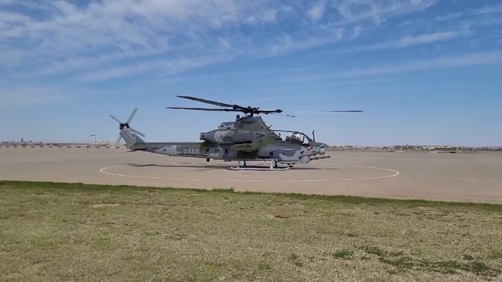 捷克的AH-1Z于4月在贝尔阿马里洛装配中心完成了首飞|捷克|贝尔_新浪新闻