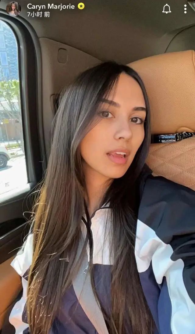 美国网红把自己做成AI，和网友恋爱月入百万。结果AI失控，狂说虎狼之词__财经头条