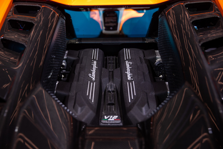 V12+三电机 兰博基尼全新Revuelto发布-新浪汽车