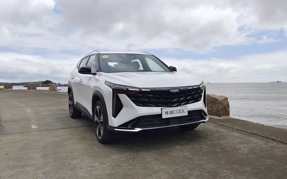 试驾博越COOL，10万级SUV里出了尖子生__财经头条