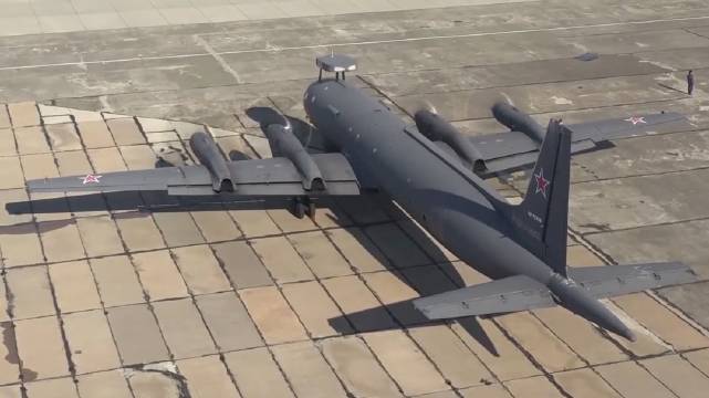 Ilyushin Il-38 Submarine Chaser 伊留申 Il-38 潜艇猎人……_新浪新闻