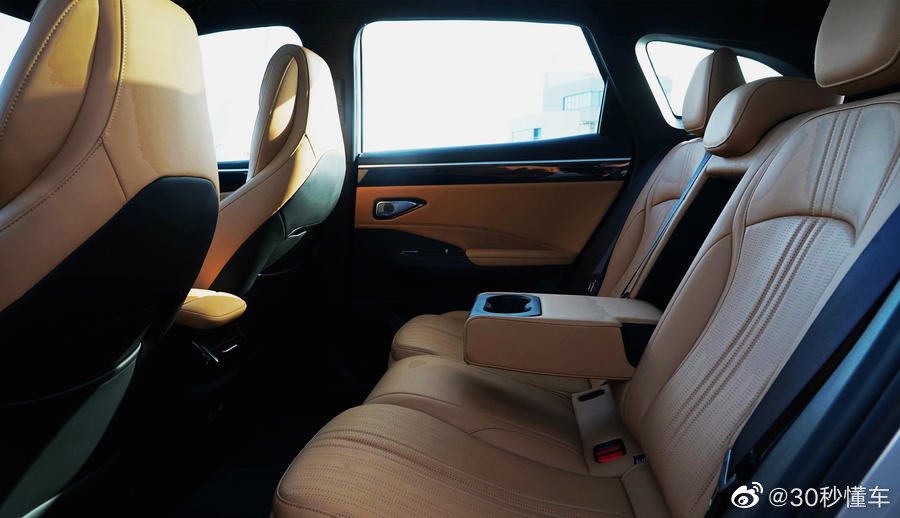 吉利银河L7部分配置曝光 将于5月31日上市……-新浪汽车