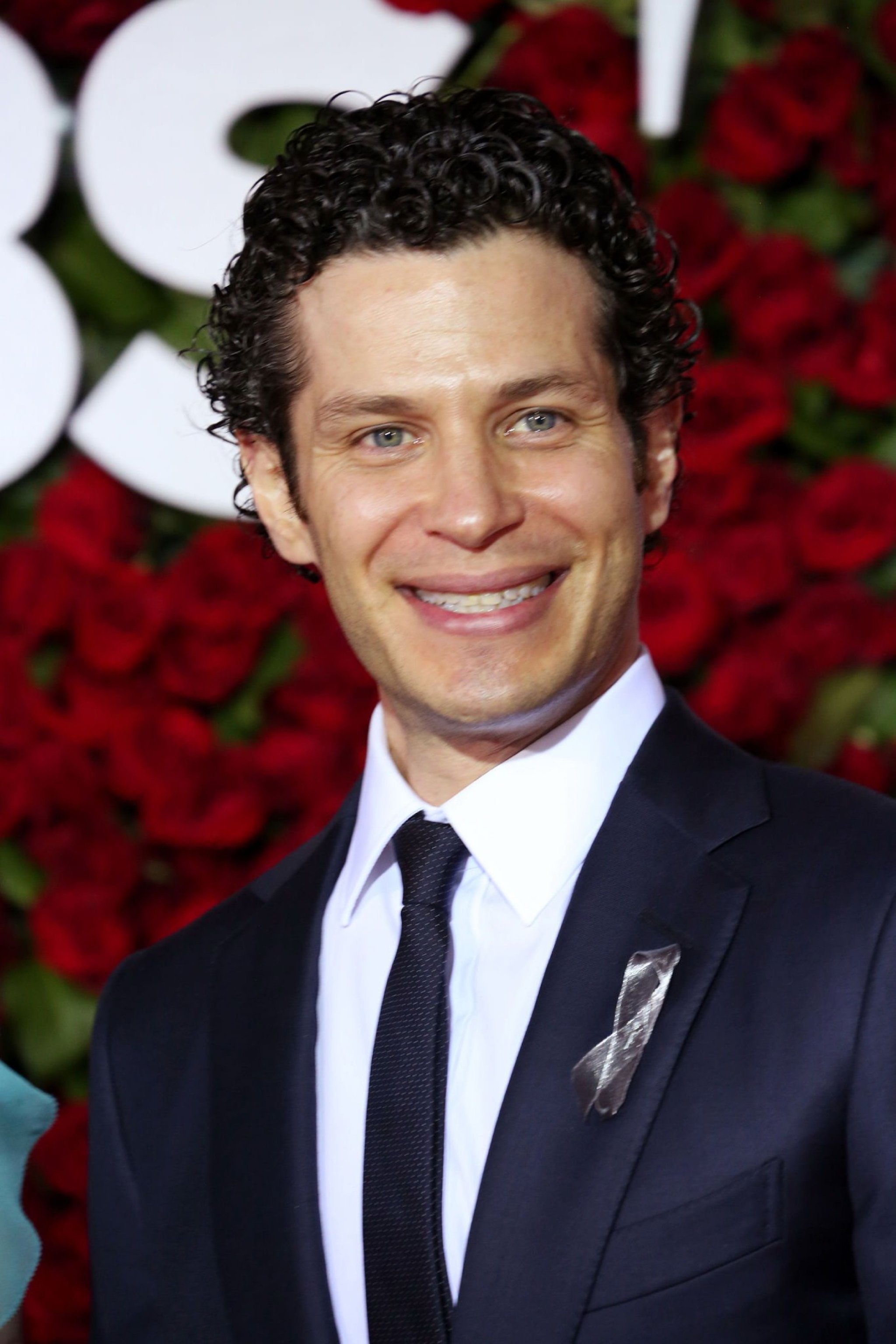 WOW！迪士尼真人版大电影导演确定——百老汇音乐剧导演、“小米”|音乐剧|百老汇|海洋奇缘_新浪新闻