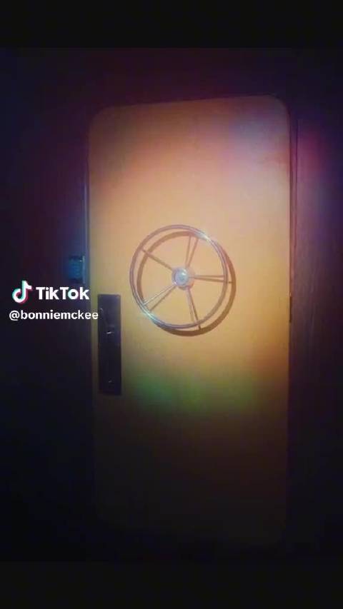 美国流行女歌手Bonnie McKee新单SLAY预告，6月21日发行！|女歌手_新浪新闻