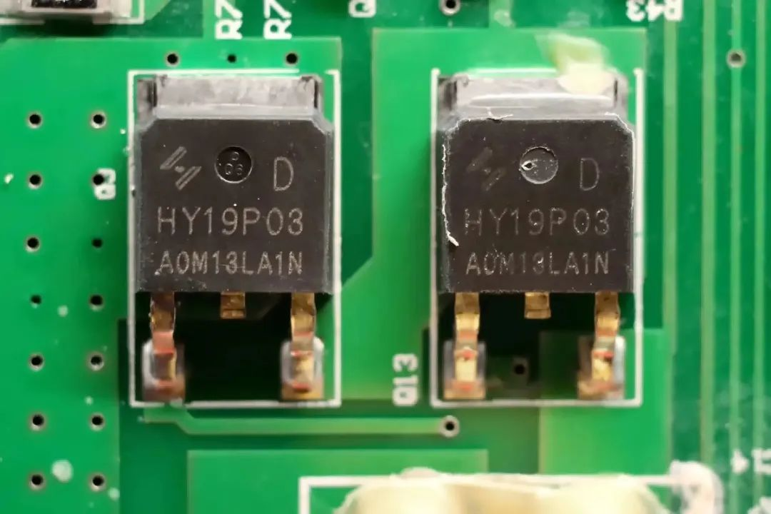 推陈出“芯”！华羿微电功率MOS新升级，为大功率快充提供“芯”动能__财经头条