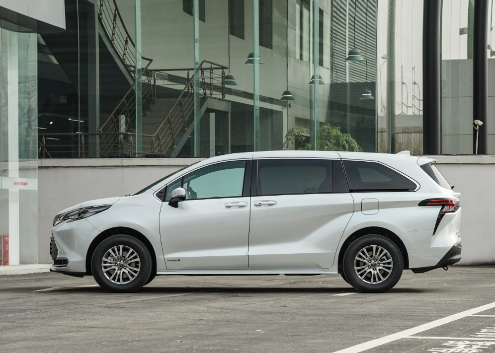 实用好开的MPV该怎么选？23款威然对比赛那-新浪汽车