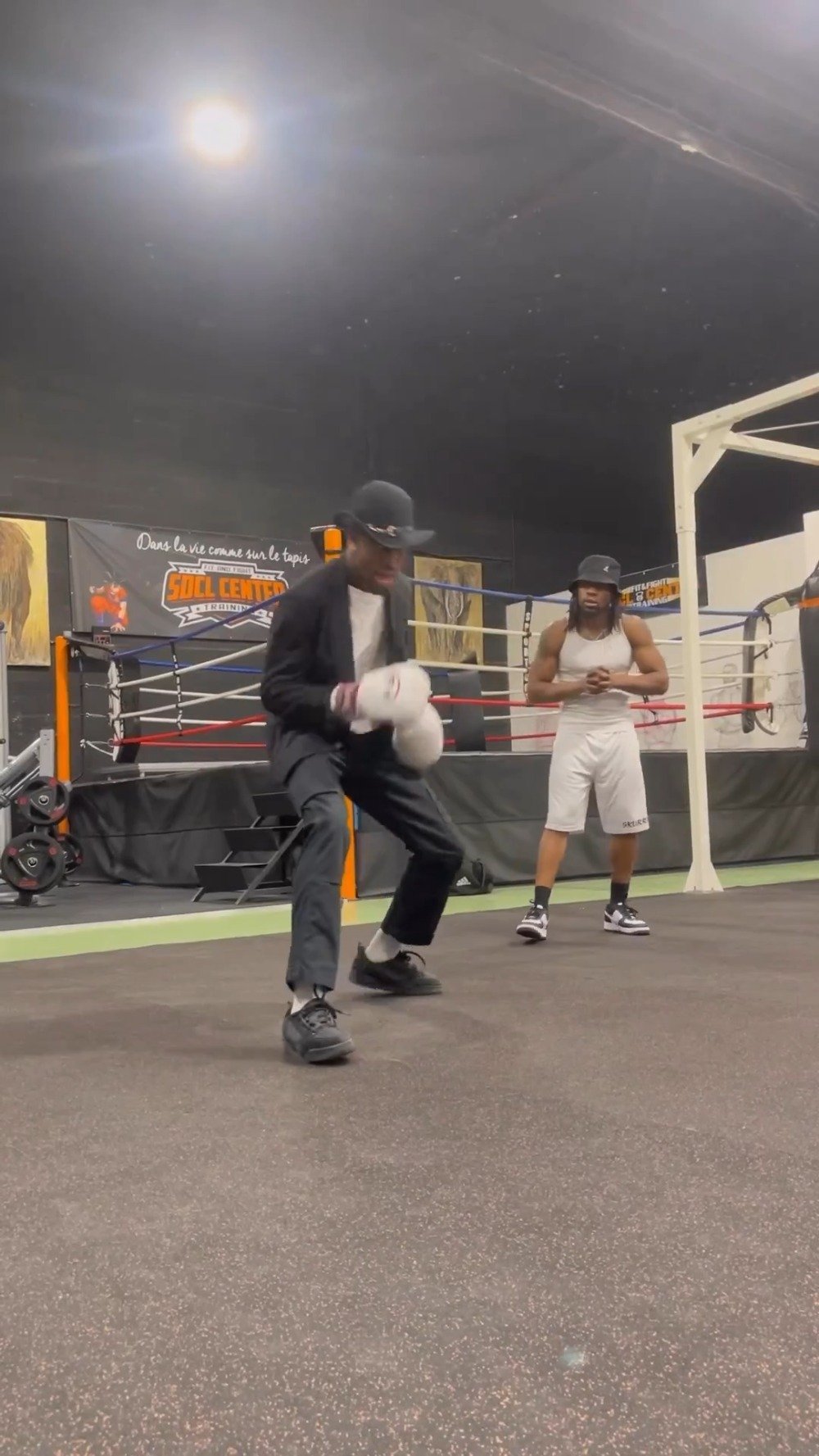 锻炼时迈克尔杰克逊上身了|迈克尔-杰克逊_新浪新闻