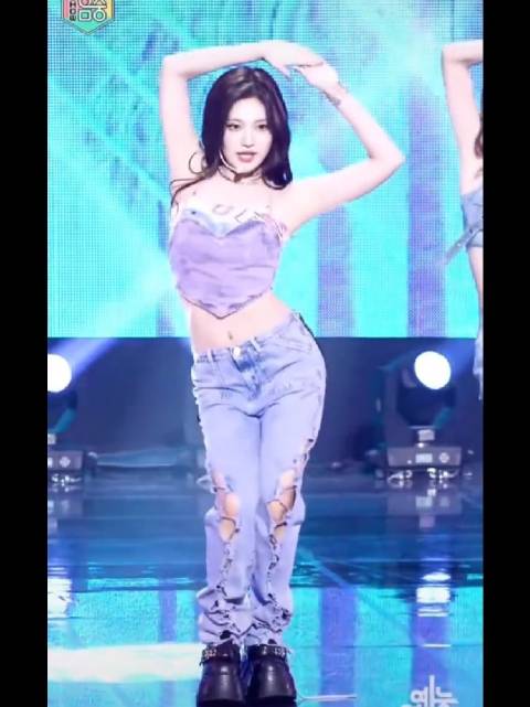 宁艺卓的唱跳实力、颜值、知名度是不是秒了？|宁艺卓_新浪新闻