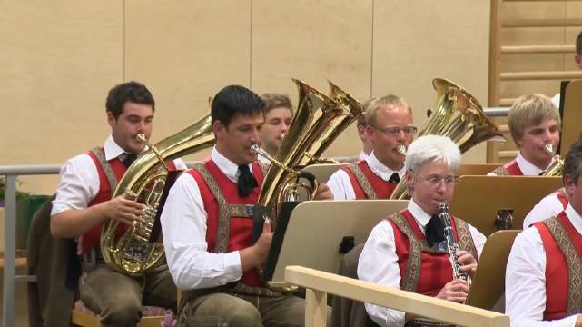 Josef Schratl指挥：捷克作曲家Frantisek Kmoch《在磨坊工厂进行曲》|在磨坊工厂进行曲_新浪新闻