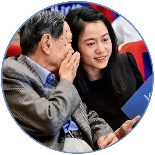 陪伴杨振宁19年，翁帆活成了“替代品”？|翁帆|杨振宁_新浪新闻