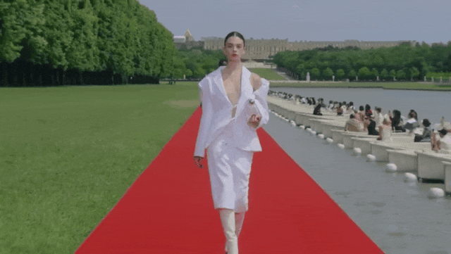 艳压全场，谁说她不能露腿的？|星二代_新浪新闻