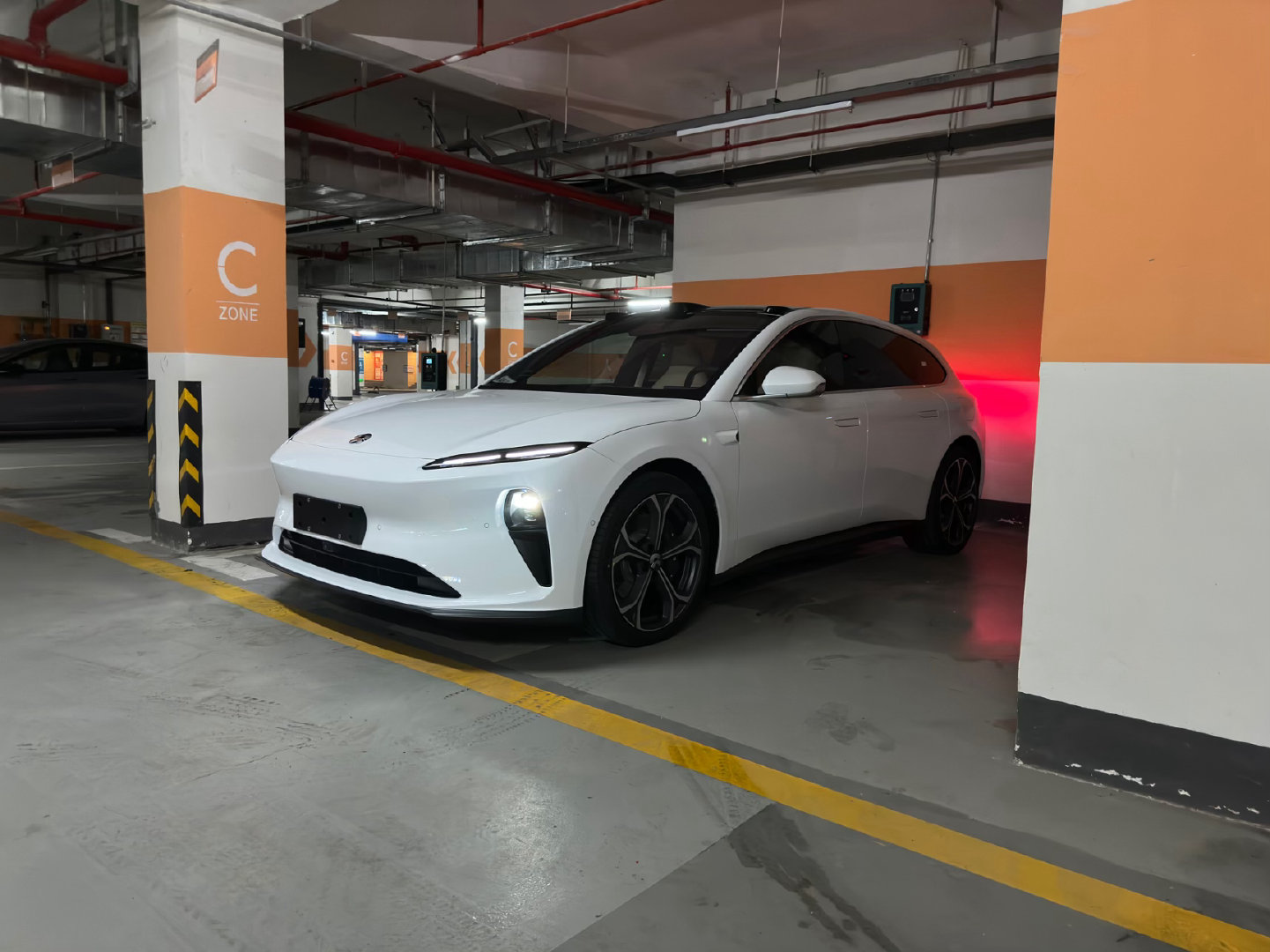 我的蔚来20kw直流充电桩终于和蔚来ET5旅行版合体了-新浪汽车