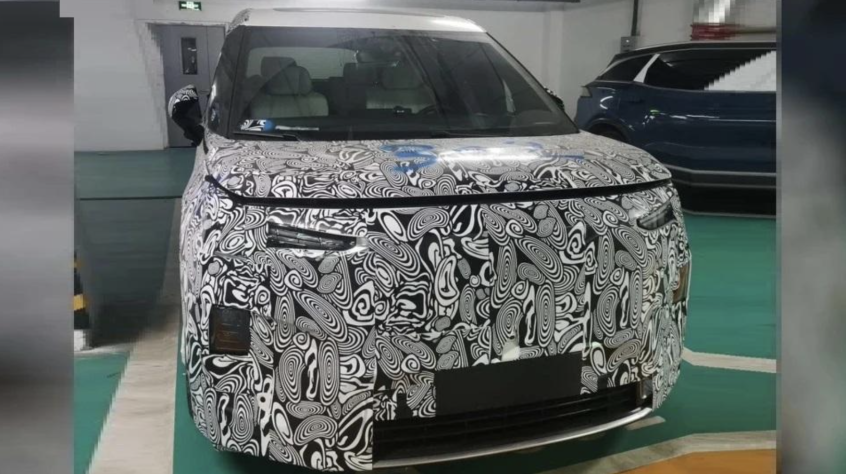 沃尔沃EM90谍照曝光 将于今年正式发布-新浪汽车