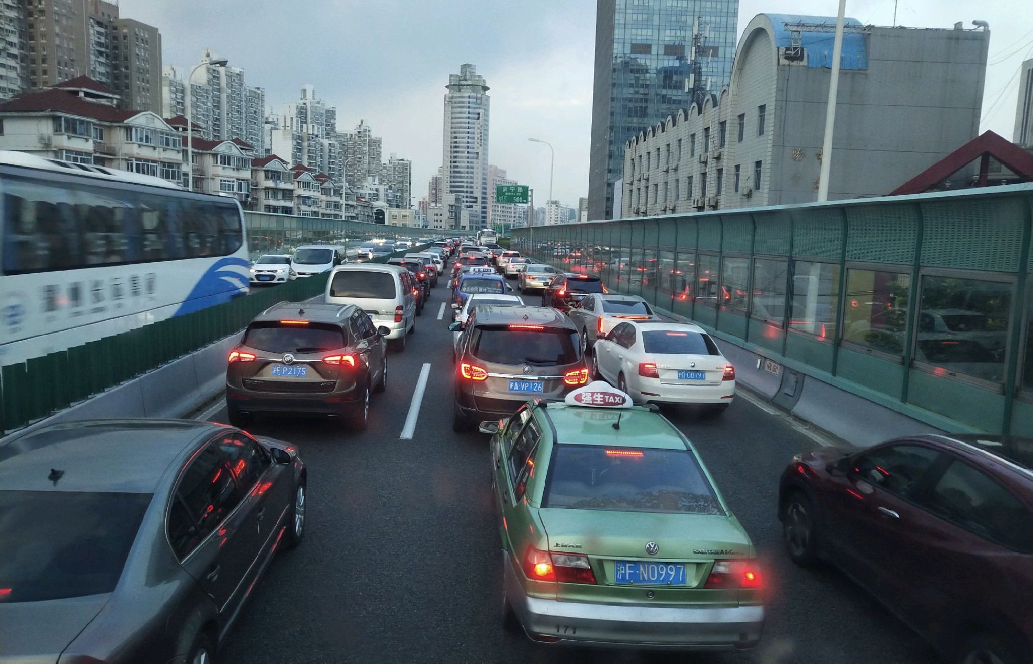 ET7作为蔚来NT2.0平台的第一款中大型轿车……-新浪汽车